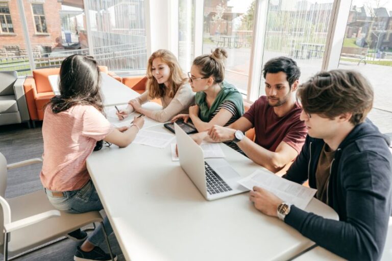 What is IB?Guide for International Baccalaureate Students