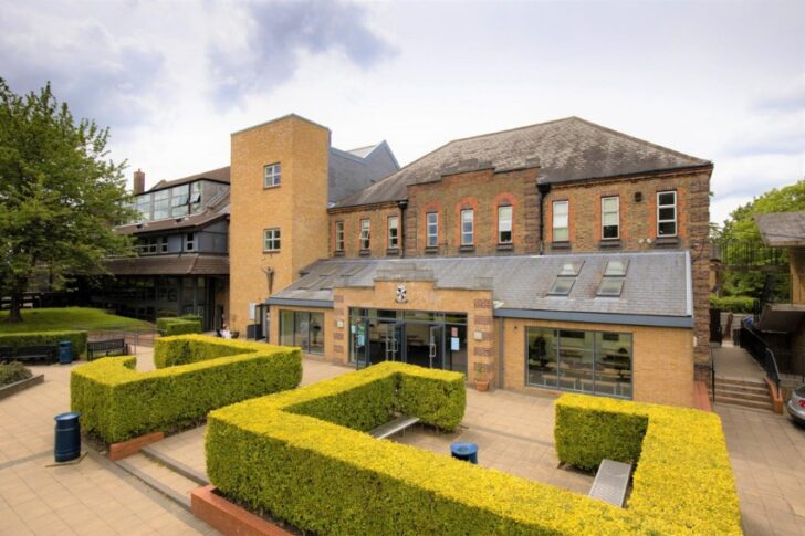 Top 8 Sixth Form Colleges in the UK - Edumentors