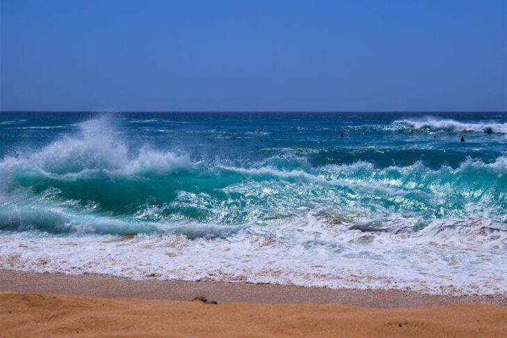 Constructive Waves vs Destructive Waves:What You Should Know