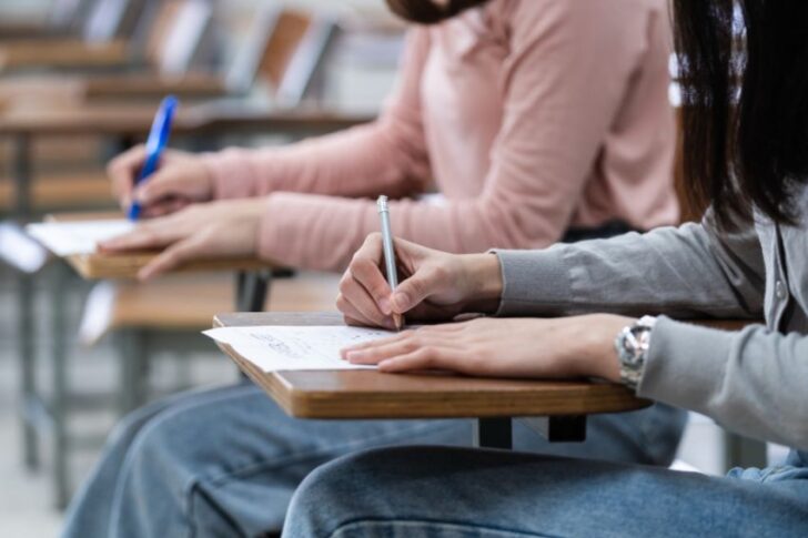 Top 10 Differences Between WJEC and Edexcel GCSE Science